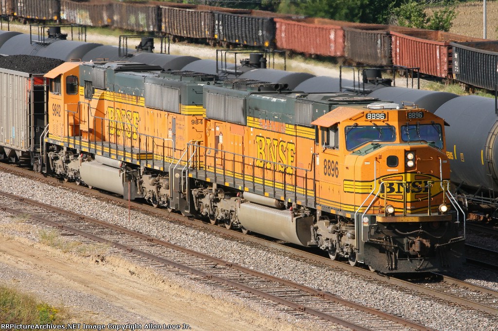 BNSF 8896 east